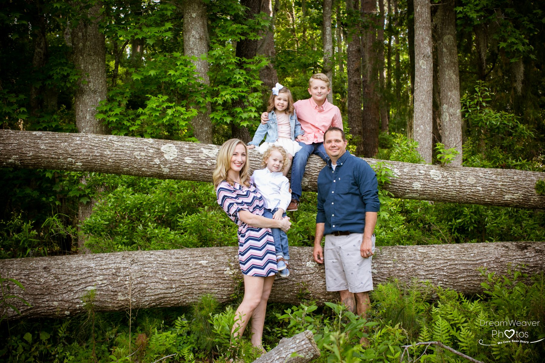 Ryan, Cady & their 3 little ones - Dream Weaver Photos