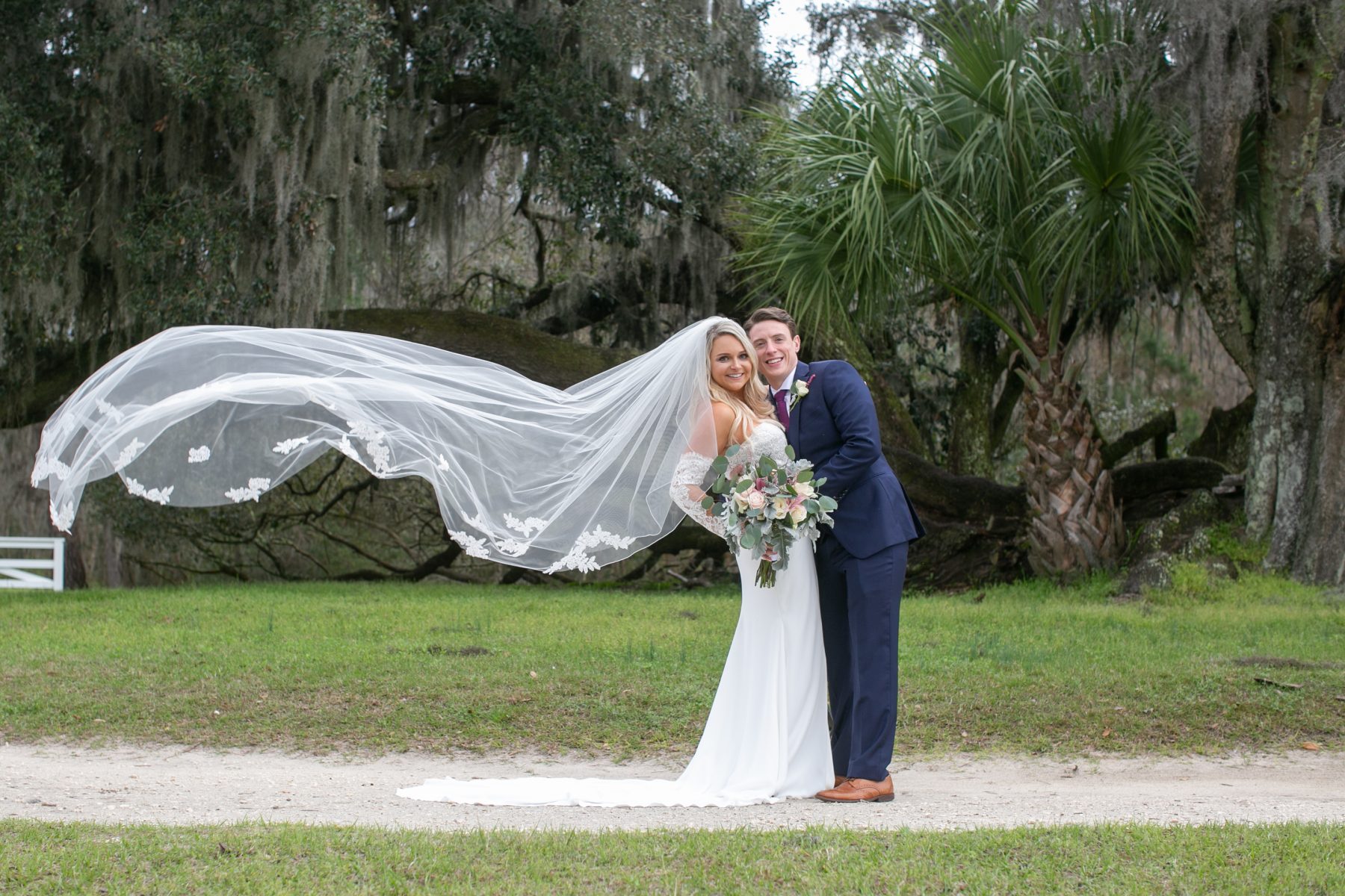 Jessica and Scott - wedding photos at the Mackey House - Dream Weaver ...